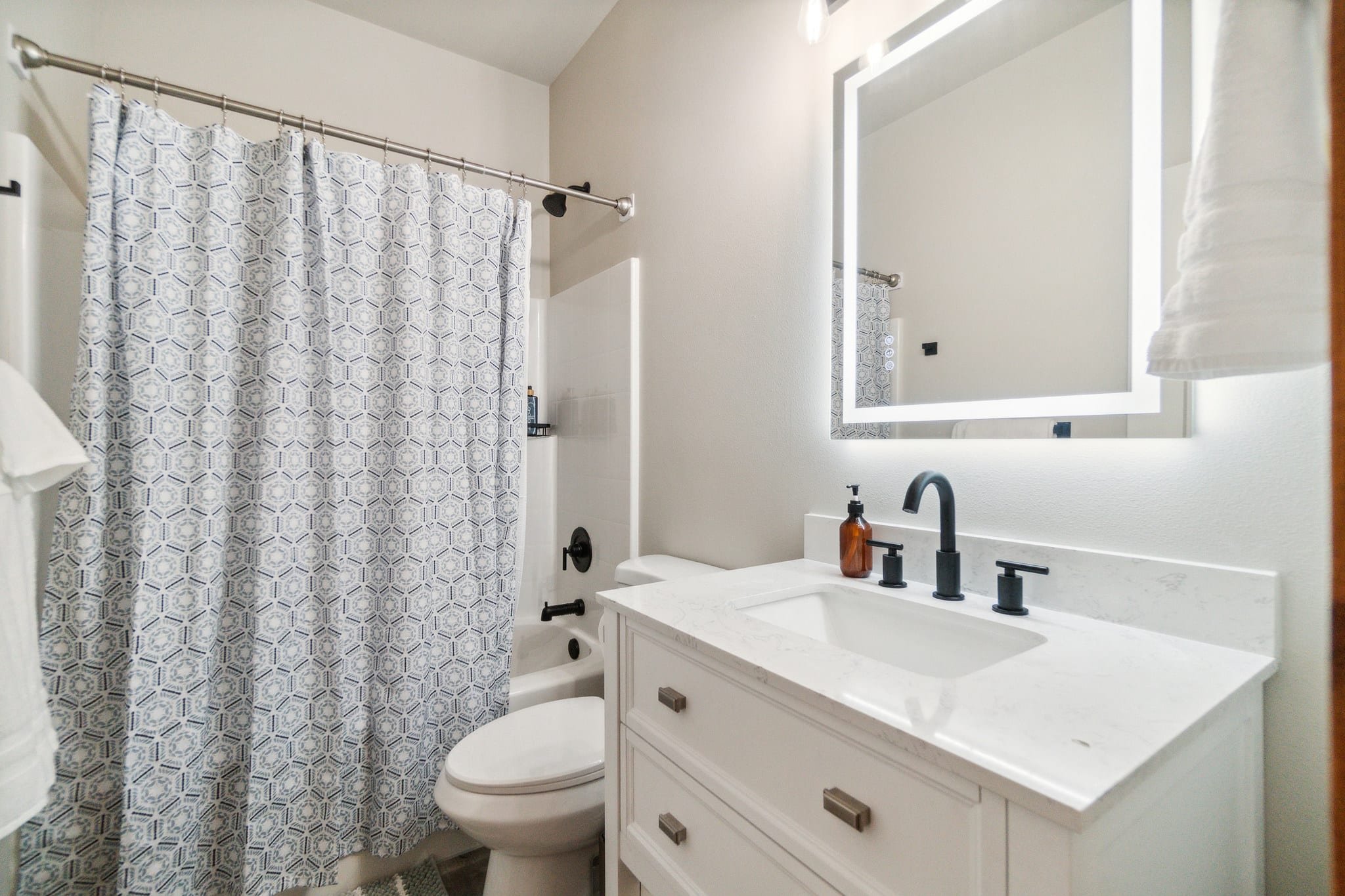 Elizabeth's at Mount Rainier - Visit Rainier