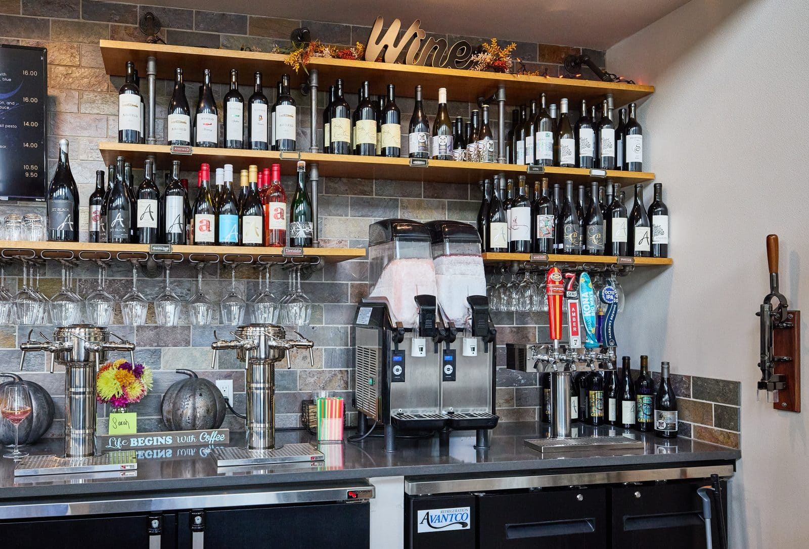 Blue Rooster Cafe - Visit Rainier